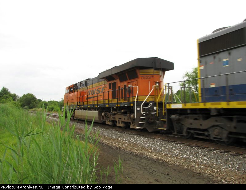 BNSF 7523